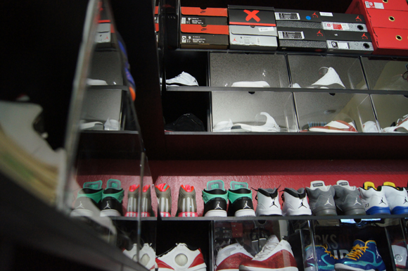 ColourwayUSA Rails - Modular Sneaker Display - WearTesters