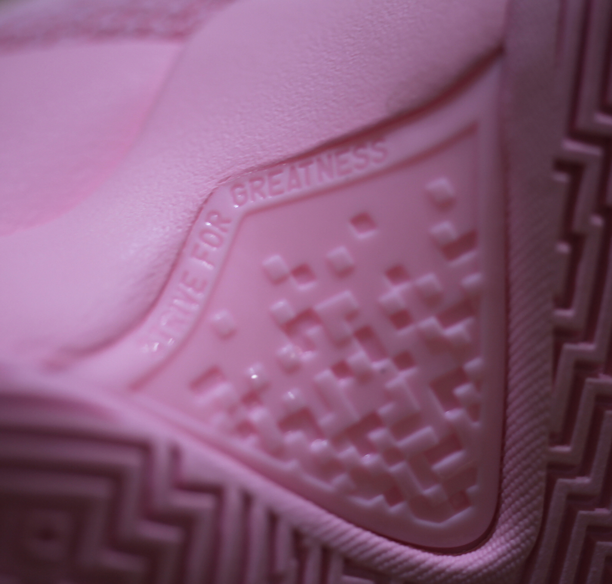 The Nike LeBron Ambassador X 'Kay Yow' for Breast Cancer Awareness ...