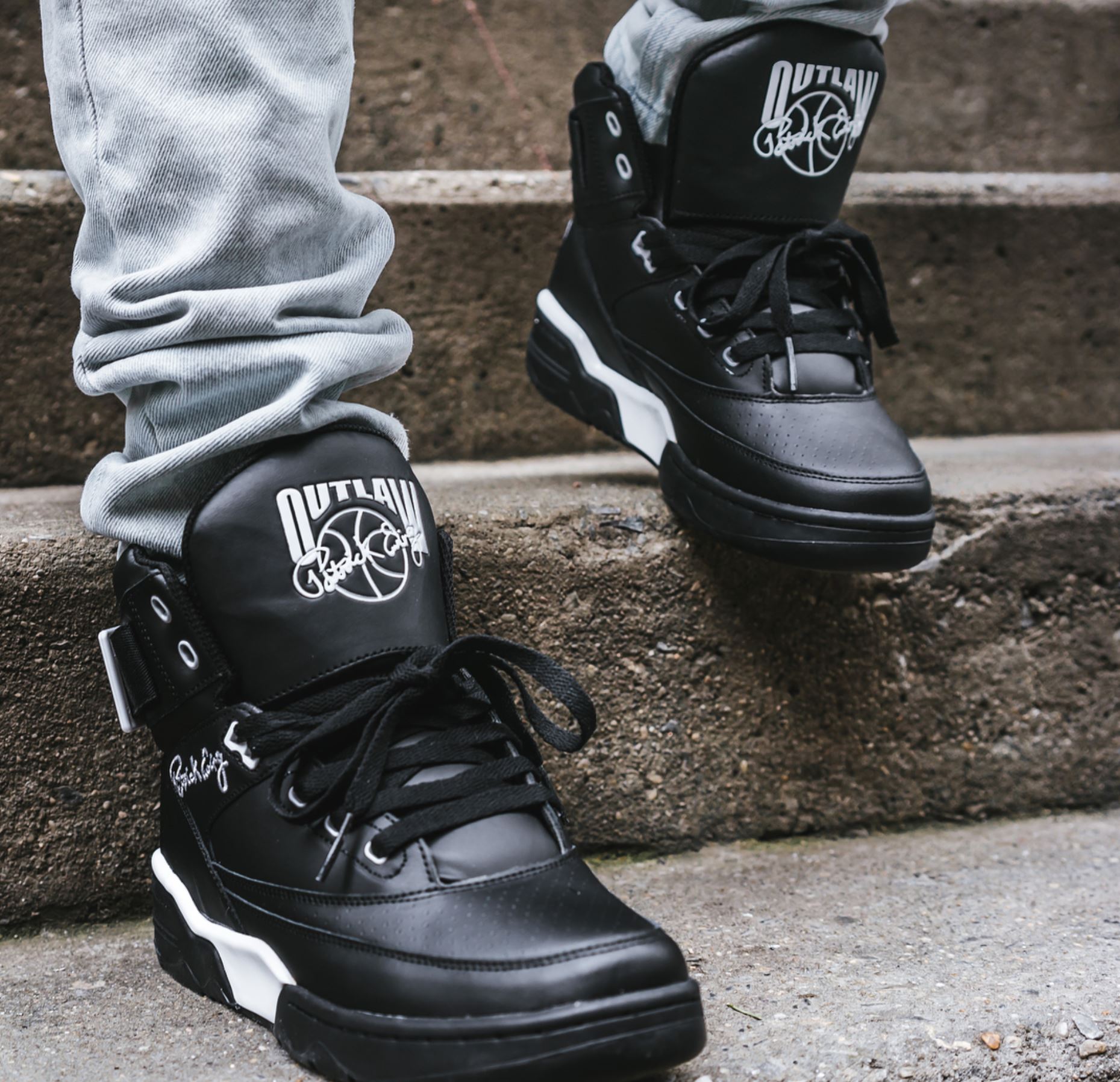 Legendary Rap Group The Outlawz Links with Ewing for 33 Hi - WearTesters