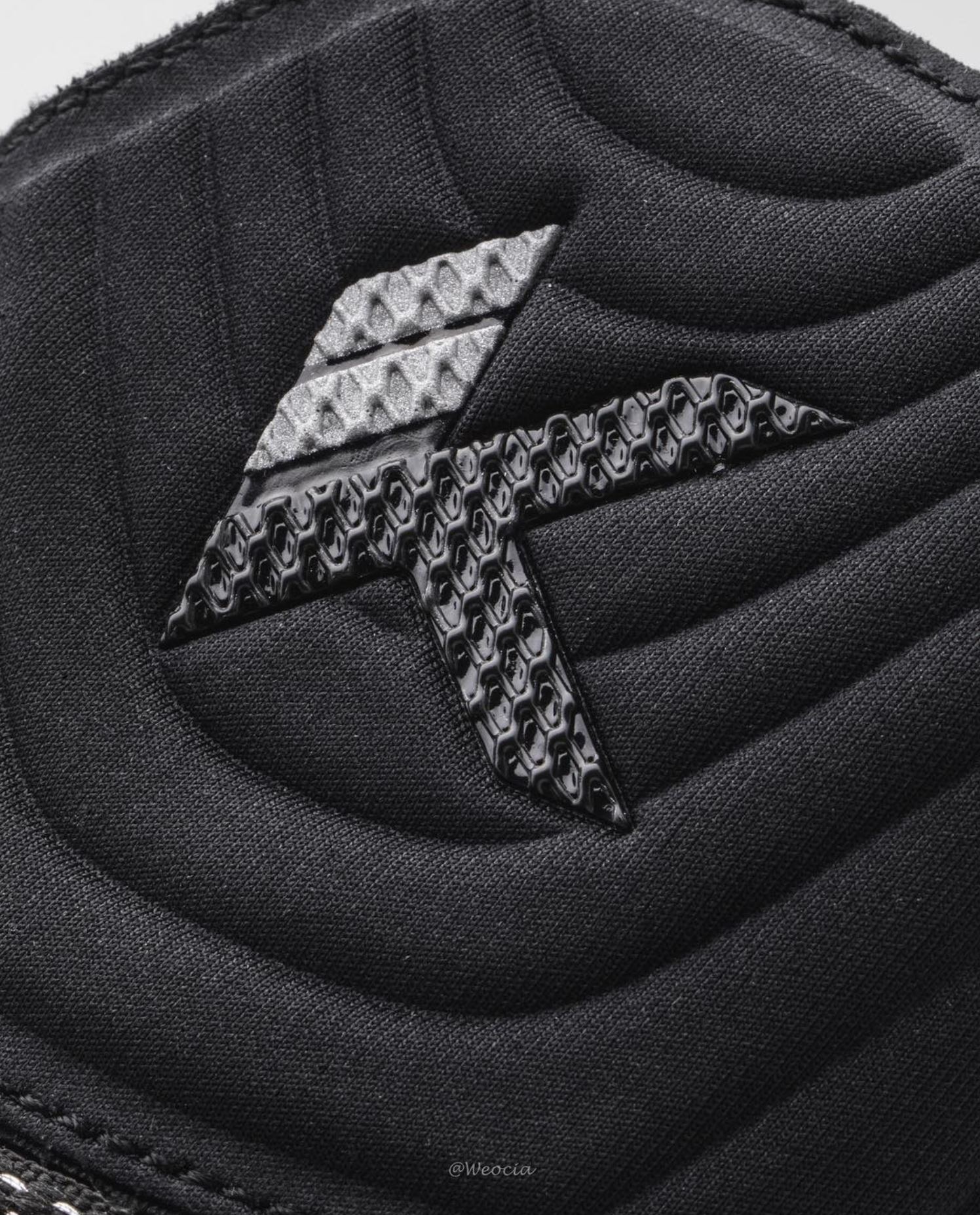 Here's a Detailed Look at the Anta KT3 'Black Panther' - WearTesters