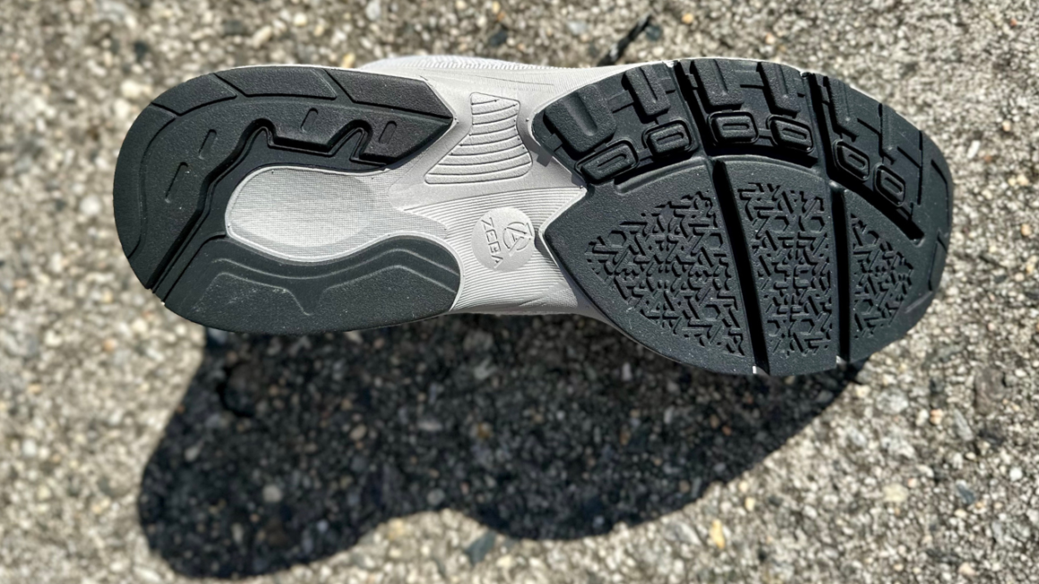 Zeba Shoes Review: Hands-Free Slip On Shoes - WearTesters