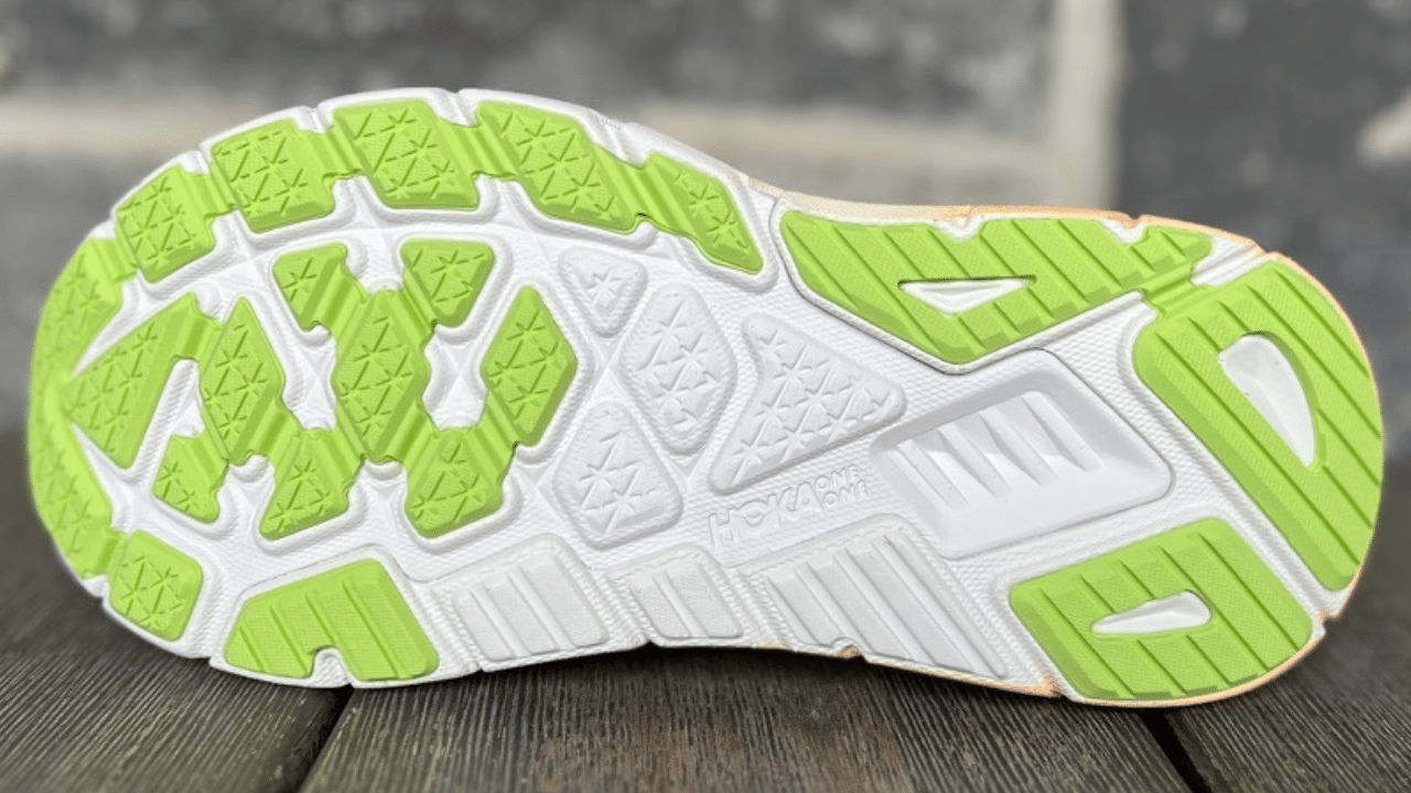 Hoka Arahi 7 Performance Review - WearTesters