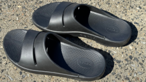OOFOS Slides Review: Recovery Footwear - WearTesters