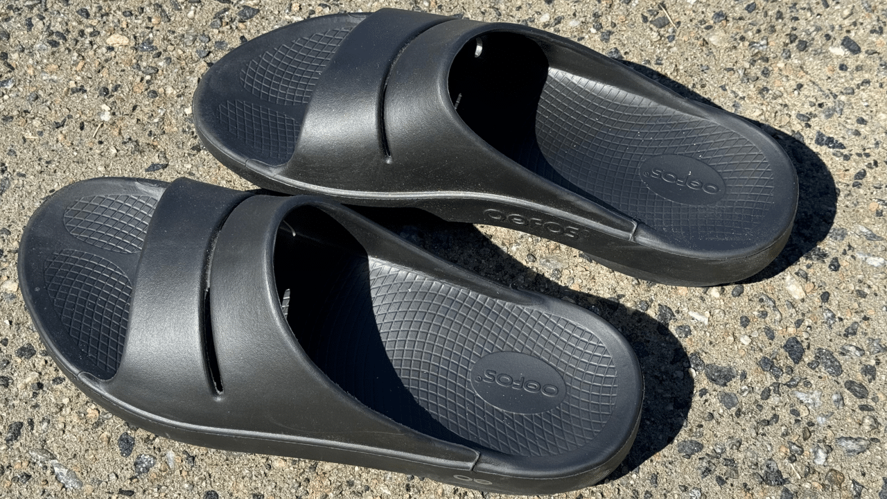 OOFOS Slides Review: Recovery Footwear - WearTesters