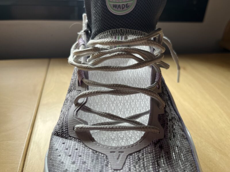 Wade Shadow 5 V2: A Lot of Bang For Your Buck - WearTesters