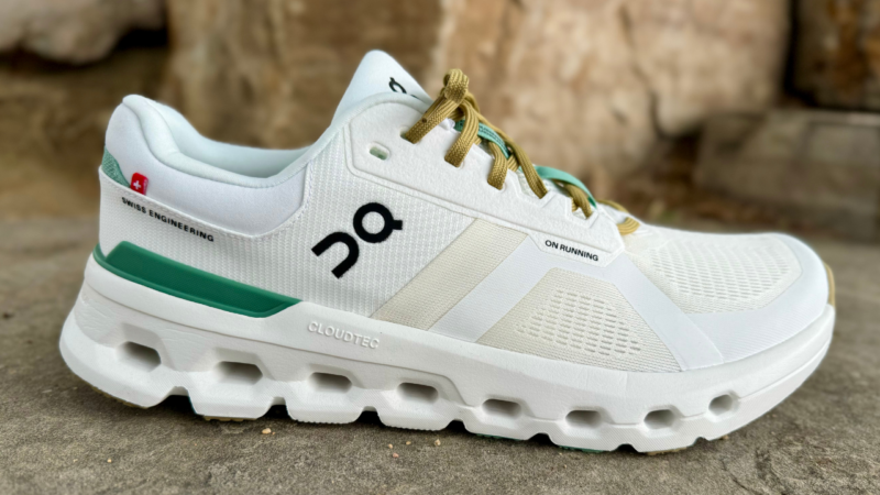 On Cloudrunner 2 Performance Review - WearTesters