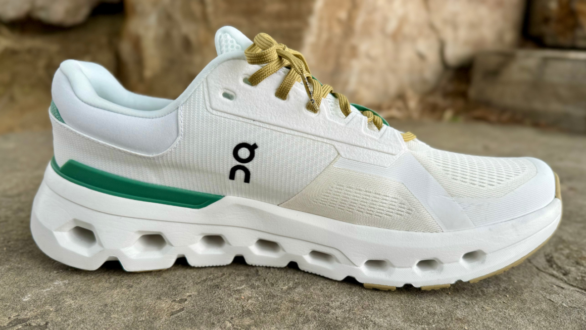 On Cloudrunner 2 Performance Review - WearTesters