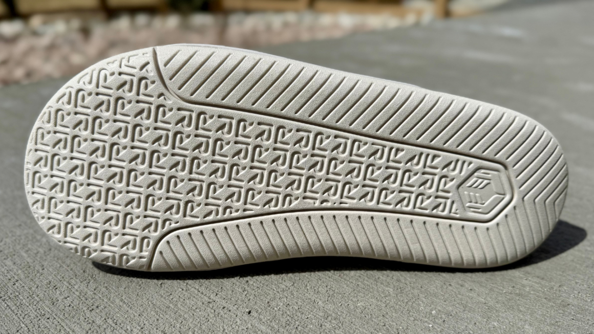 Roll Recovery SUPERPLUSH Slide Performance Review - WearTesters