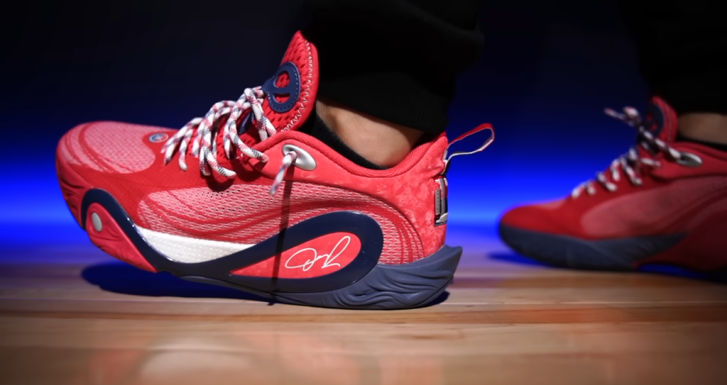 Way of Wade DLo 1: A Solid First Signature - WearTesters